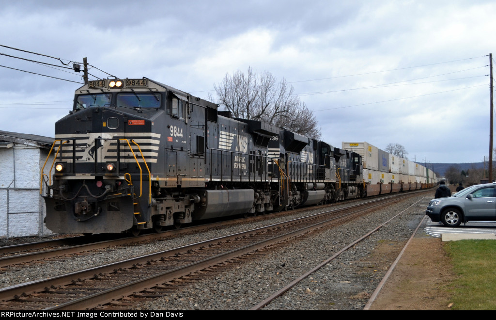 NS C40-9W 9844 leads 21M
